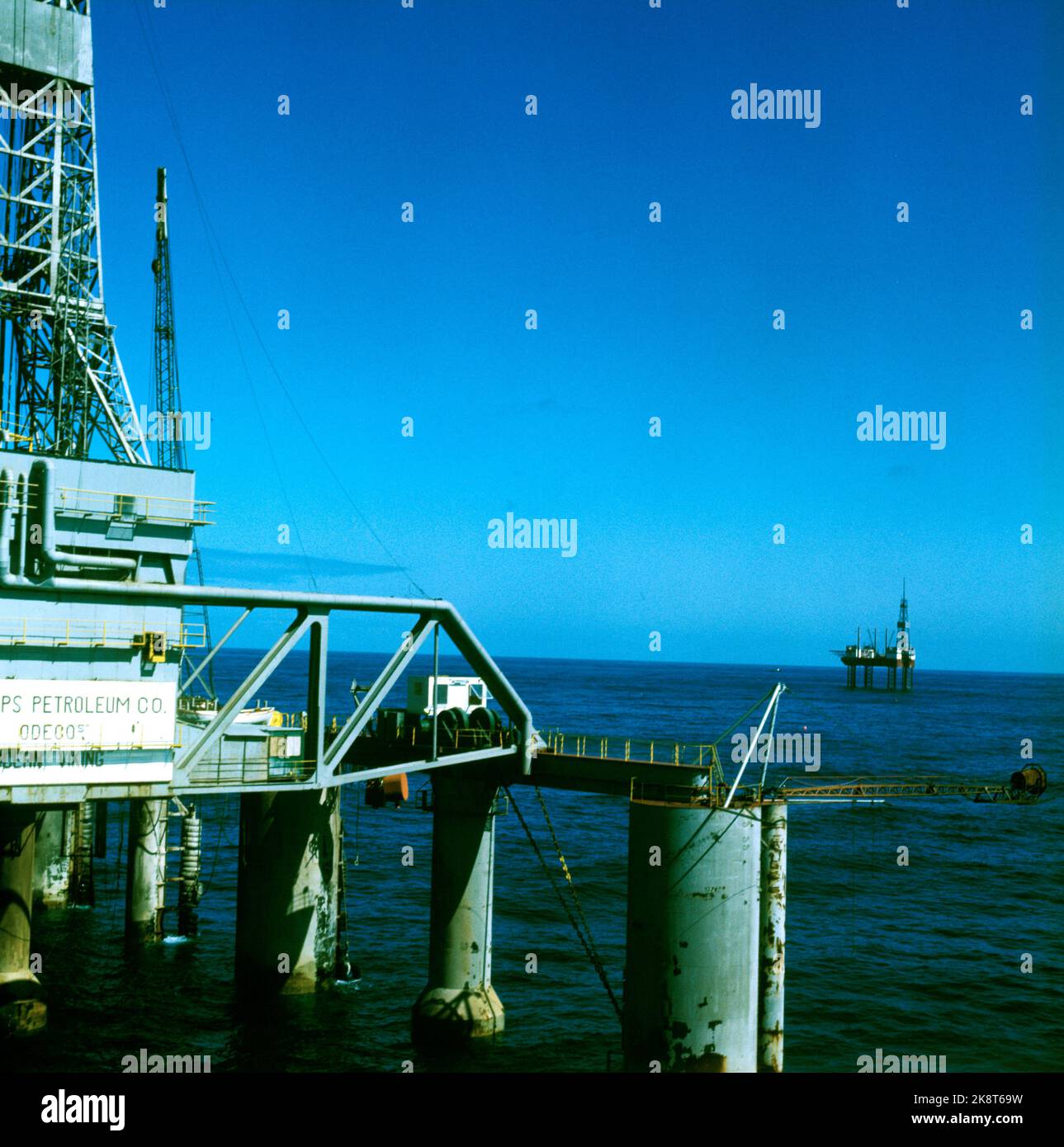 Jan dahl ntb ntb exterior oil platforms hi-res stock photography and ...