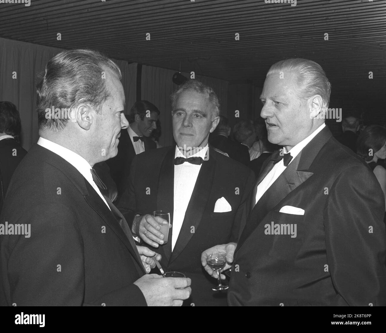 Erik thorberg ntb ntb cigarettes happiness smoking dinners state visit ...