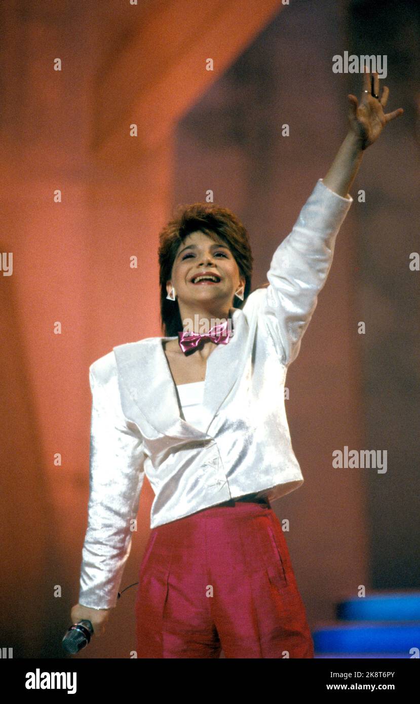 Melody grand prix 1986 grieghallen hi-res stock photography and images ...