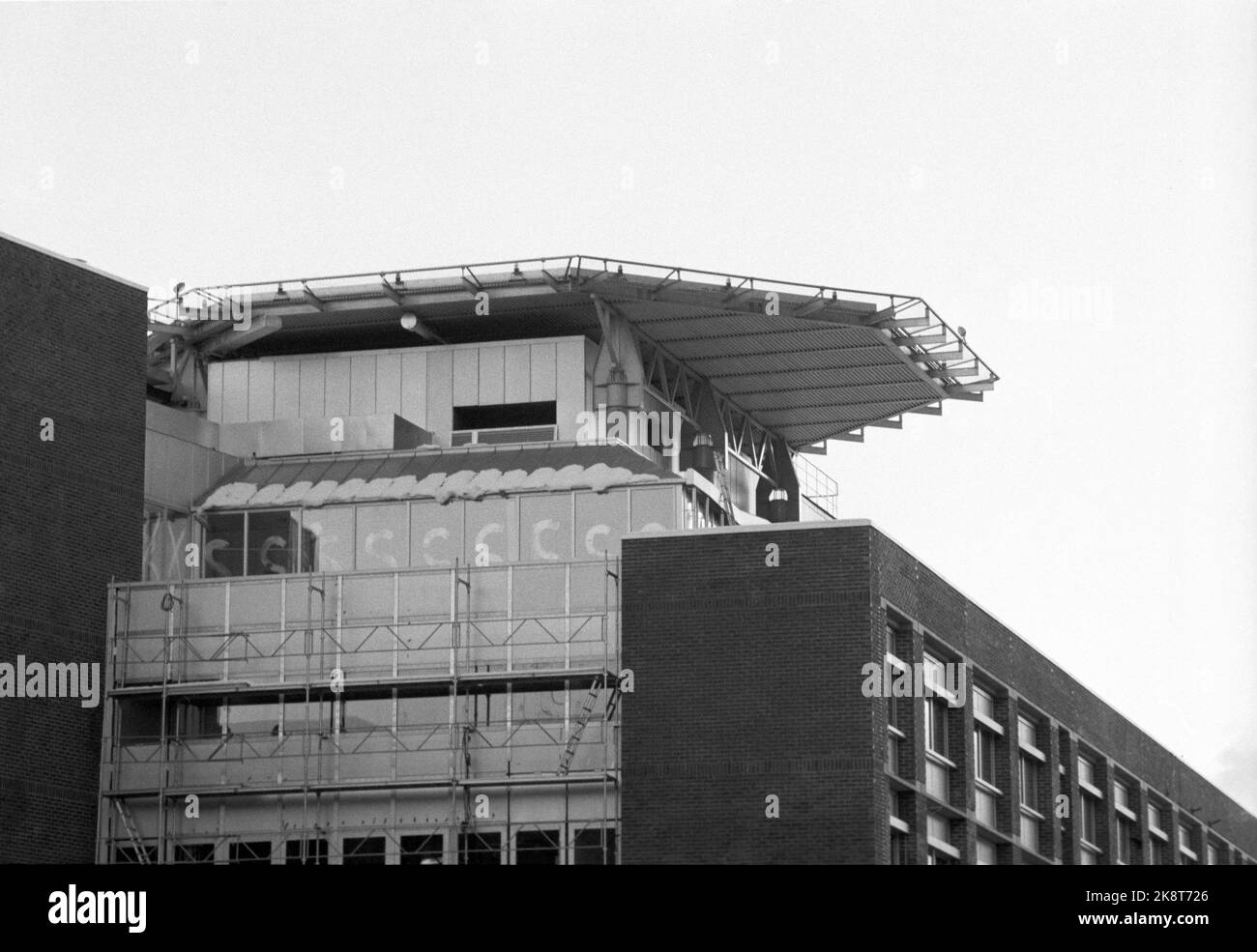 1988 helicopter platform on the building photo hi-res stock photography ...