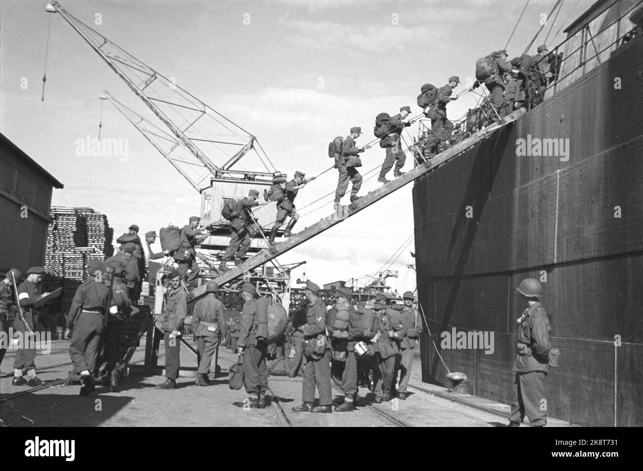 Ntb archive ntb soldiers harbors hi-res stock photography and images ...