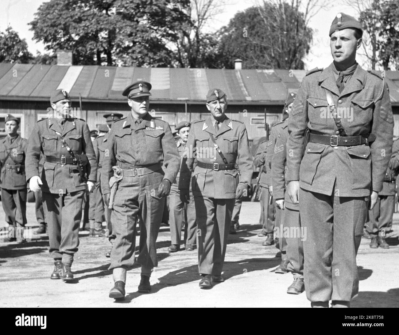 Norwegian soldiers parade Black and White Stock Photos & Images - Alamy