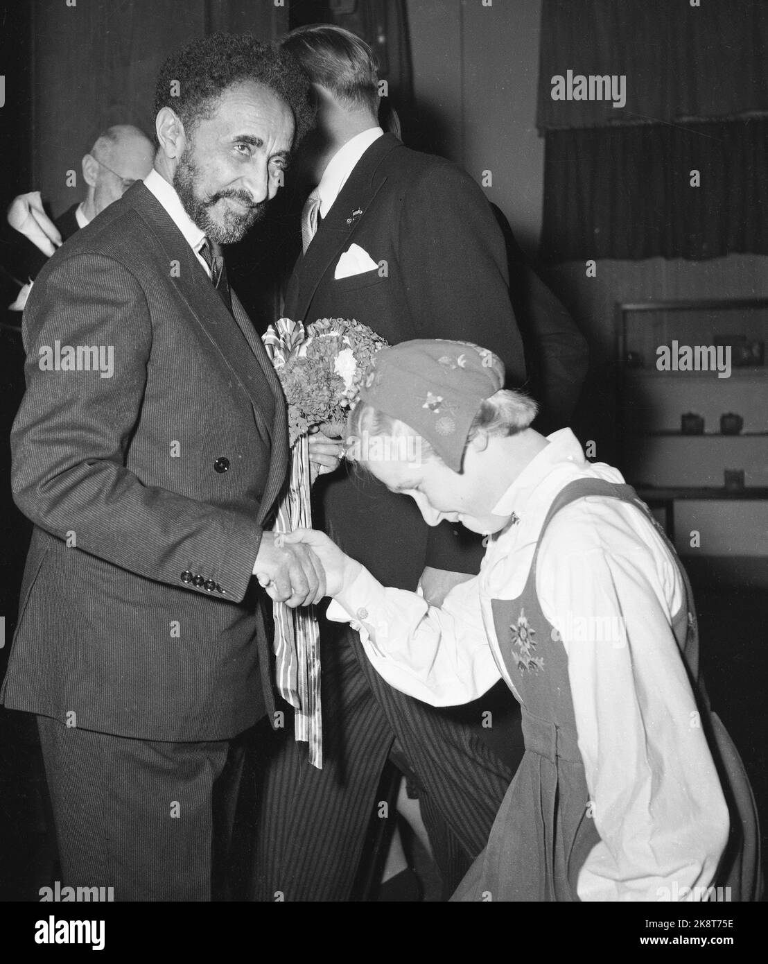 Oslo 19541119 Ethiopia's Emperor Haile Selassie on an official visit to ...