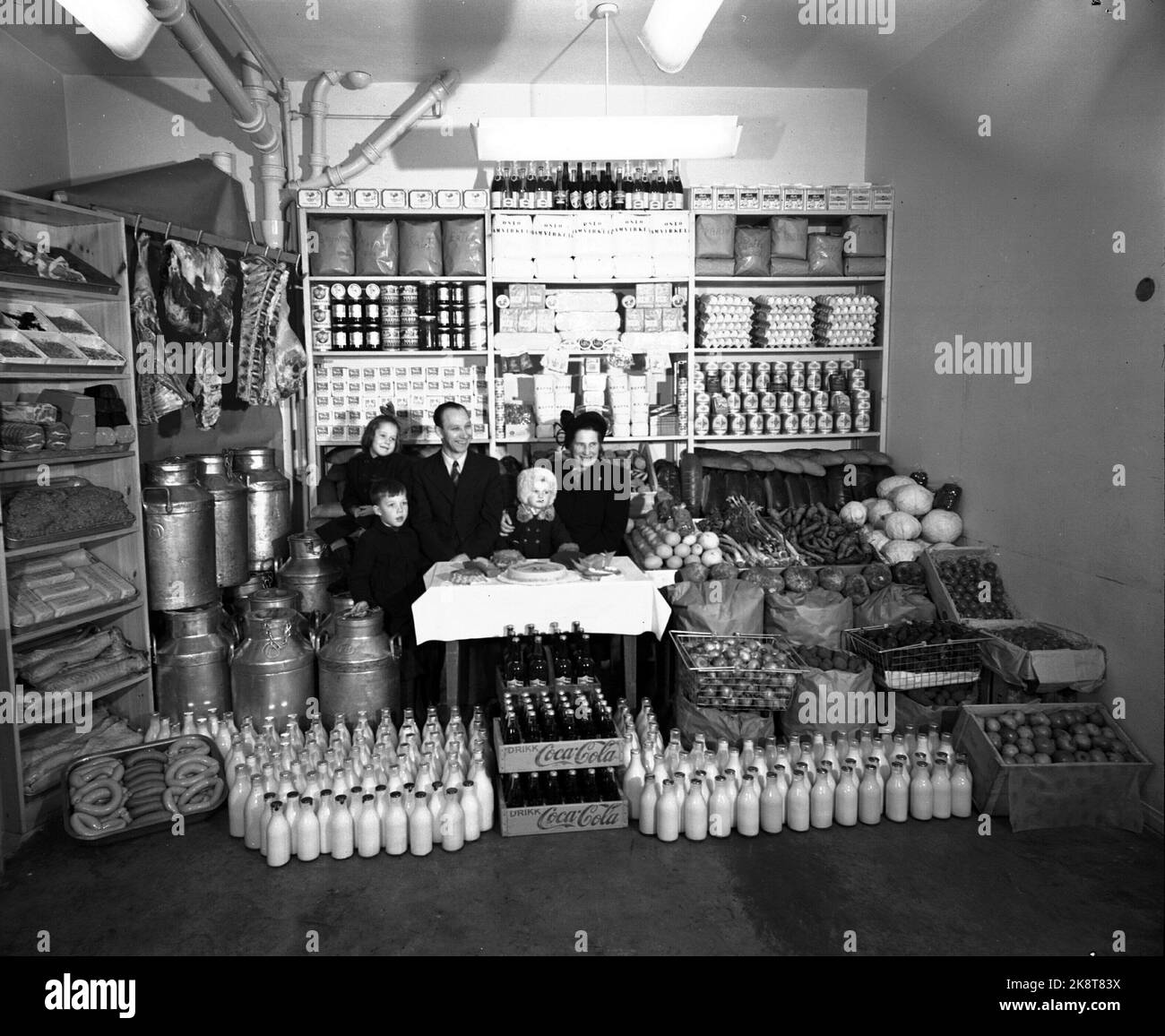 Oslo 1952. The Hagen family, Olaf and Mary Hagen and children Marit ...