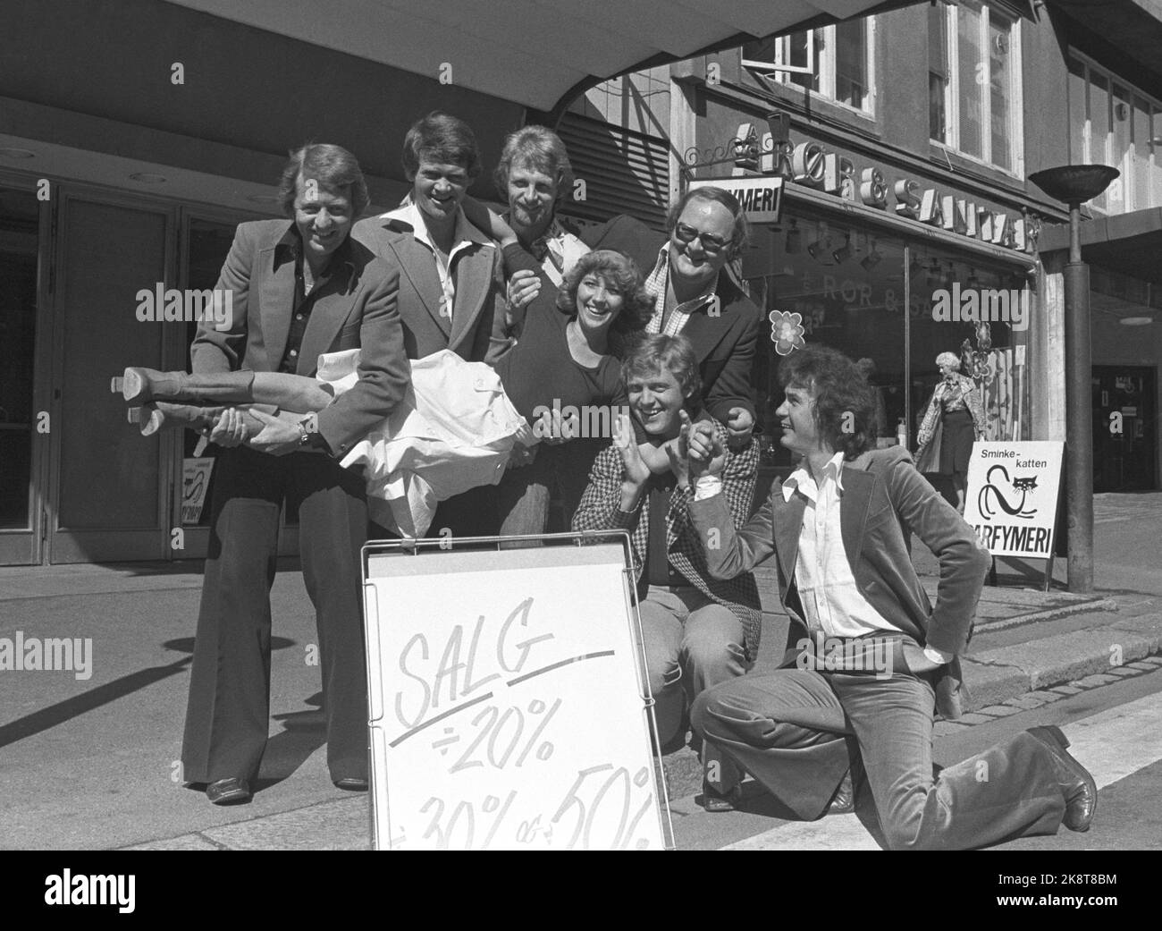 Grethe kausland and benny borg get loose in the play hi-res stock ...