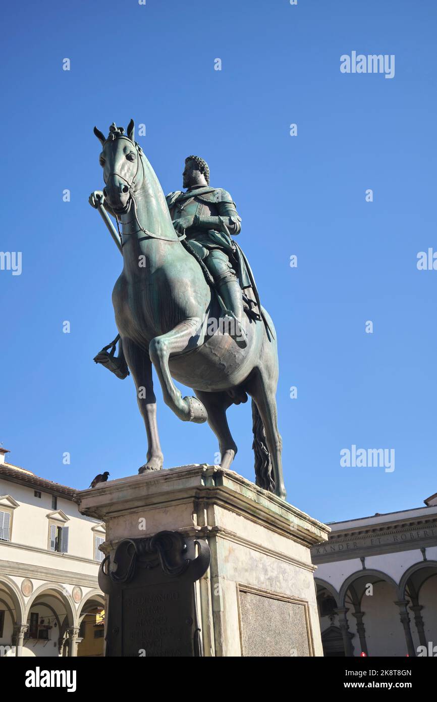 Statue of Ferdinando I Grand Duke of Tiscany by Giambologna in Piazza ...