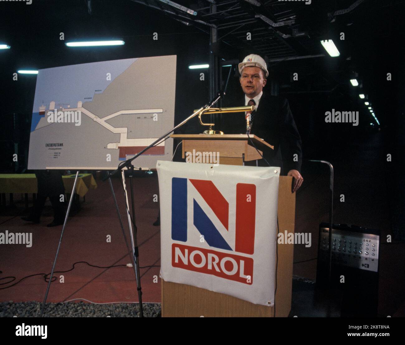 Oslo 197903. Minister of Petroleum and Energy Bjartmar Gjerde makes the ...