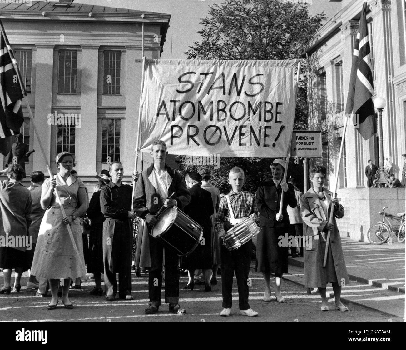 Oslo 19580602 demonstration against nuclear weapons at the university ...