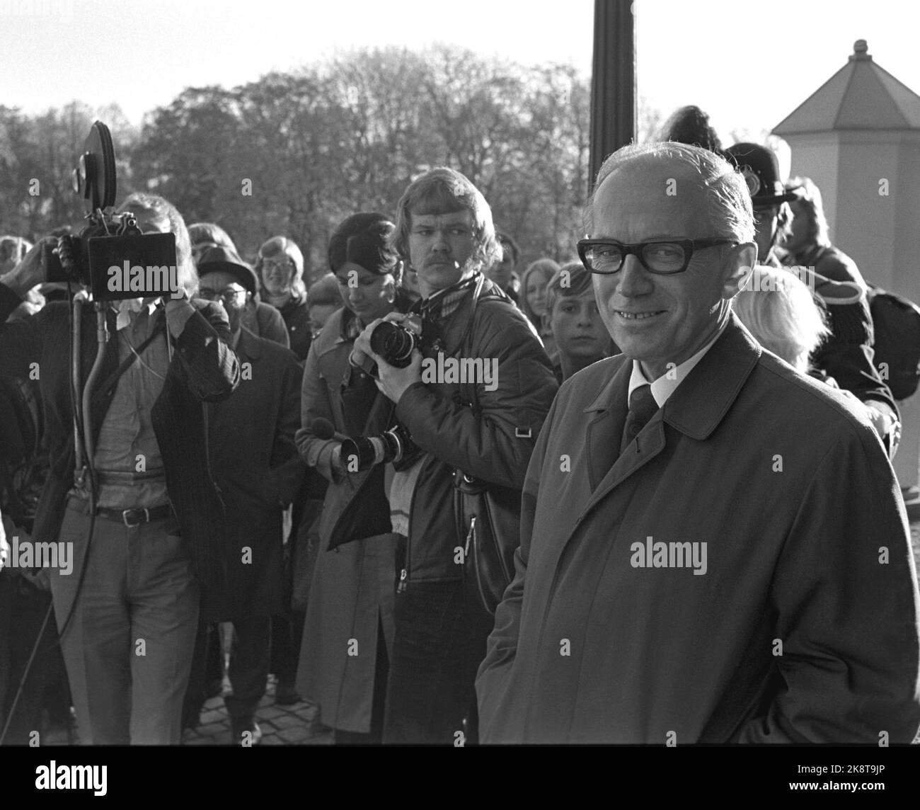 Oslo 19721016. Prime Minister candidate Lars Korvald is interviewed by ...