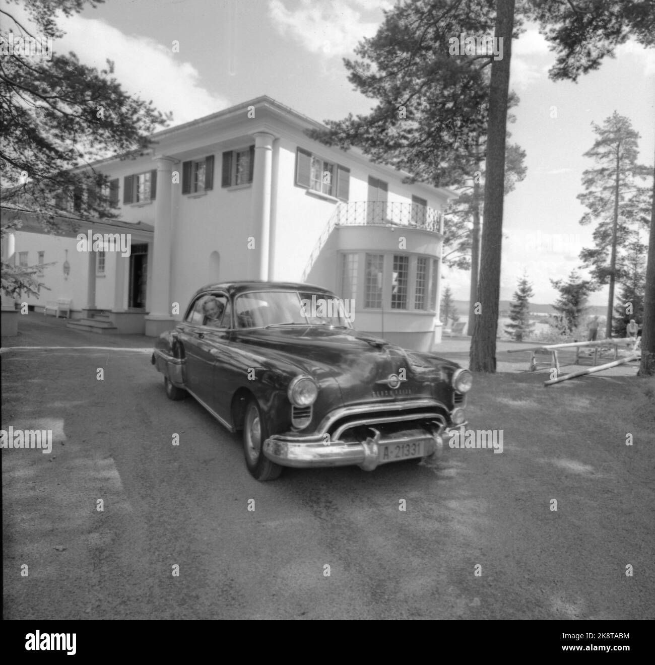 Oslo 195609: The art runner and actor Sonja Henie in his car, an ...