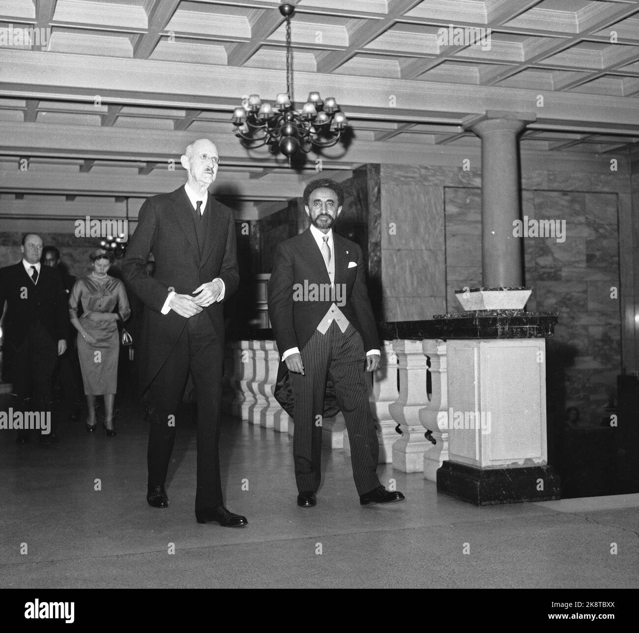 Oslo 19541119 Ethiopia's Emperor Haile Selassie on an official visit to ...