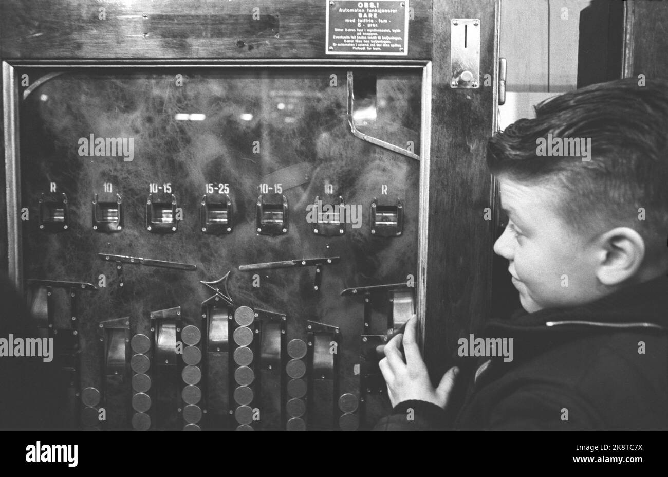 Bob robinson current ntb amusement parks play and toys hi-res stock ...