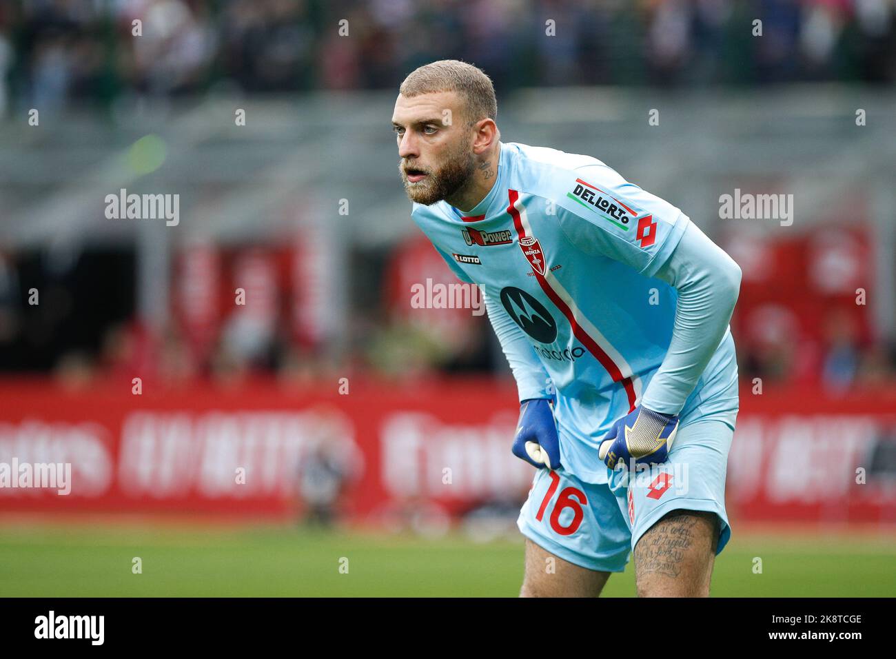 Italy, Milan, oct 22 2022: Michele Di Gregorio (Monza goalkeeper) ac ...