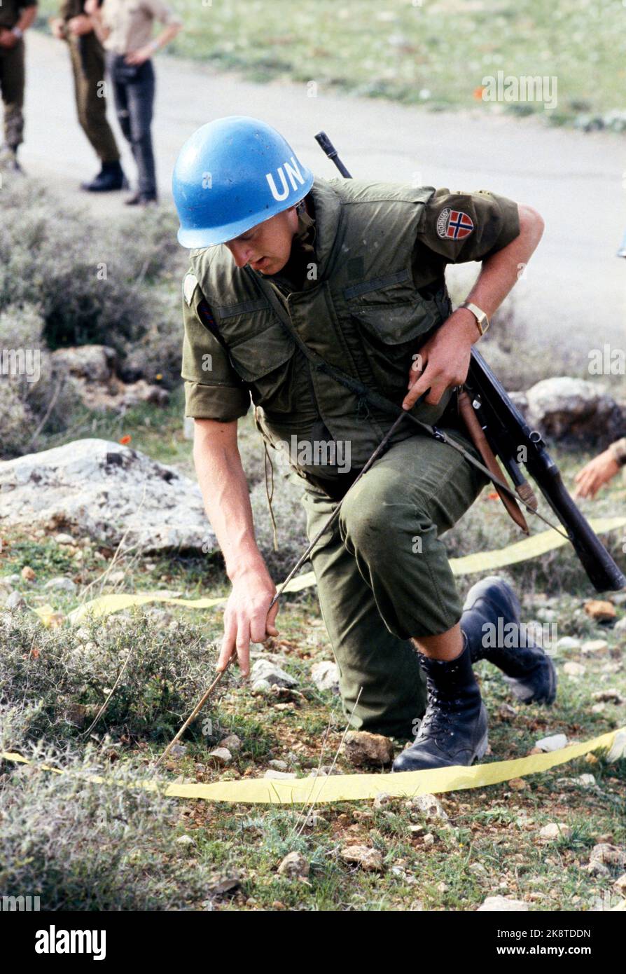 Lebanon 1984-03: Norwegian UN soldiers in Lebanon. UNIFIL forces. The ...