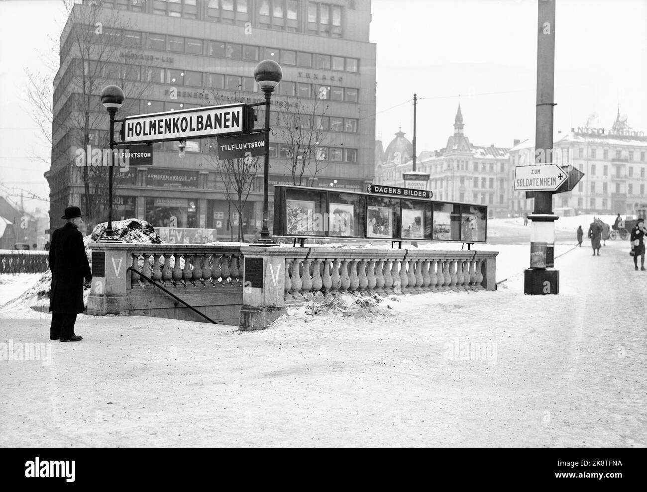 Soldatenheim pedestrians and horses and sleds photo hi-res stock ...