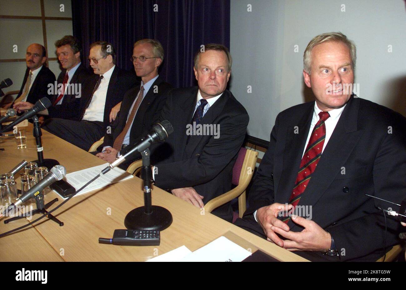 Harald arnkvaern kreditkassen and tom ruud kreditkassen scan photo hi ...