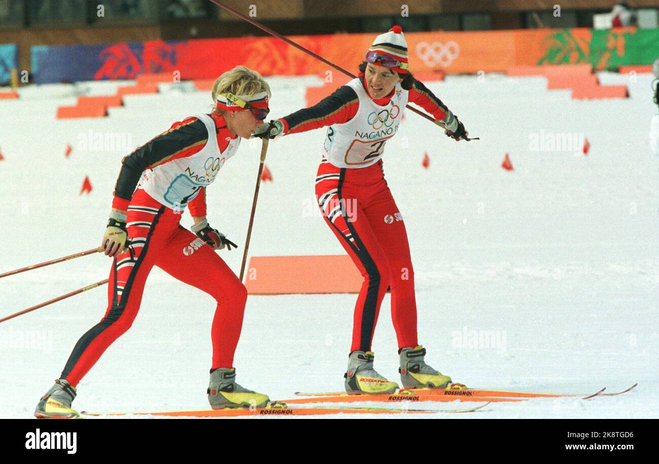 Nagano, Japan 19980216: Elin Nilsen sends Anita Moen Guidon out on the ...
