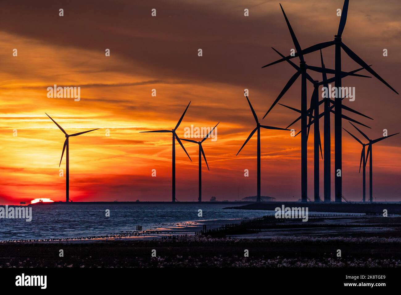 Onshore power generation hi-res stock photography and images - Alamy