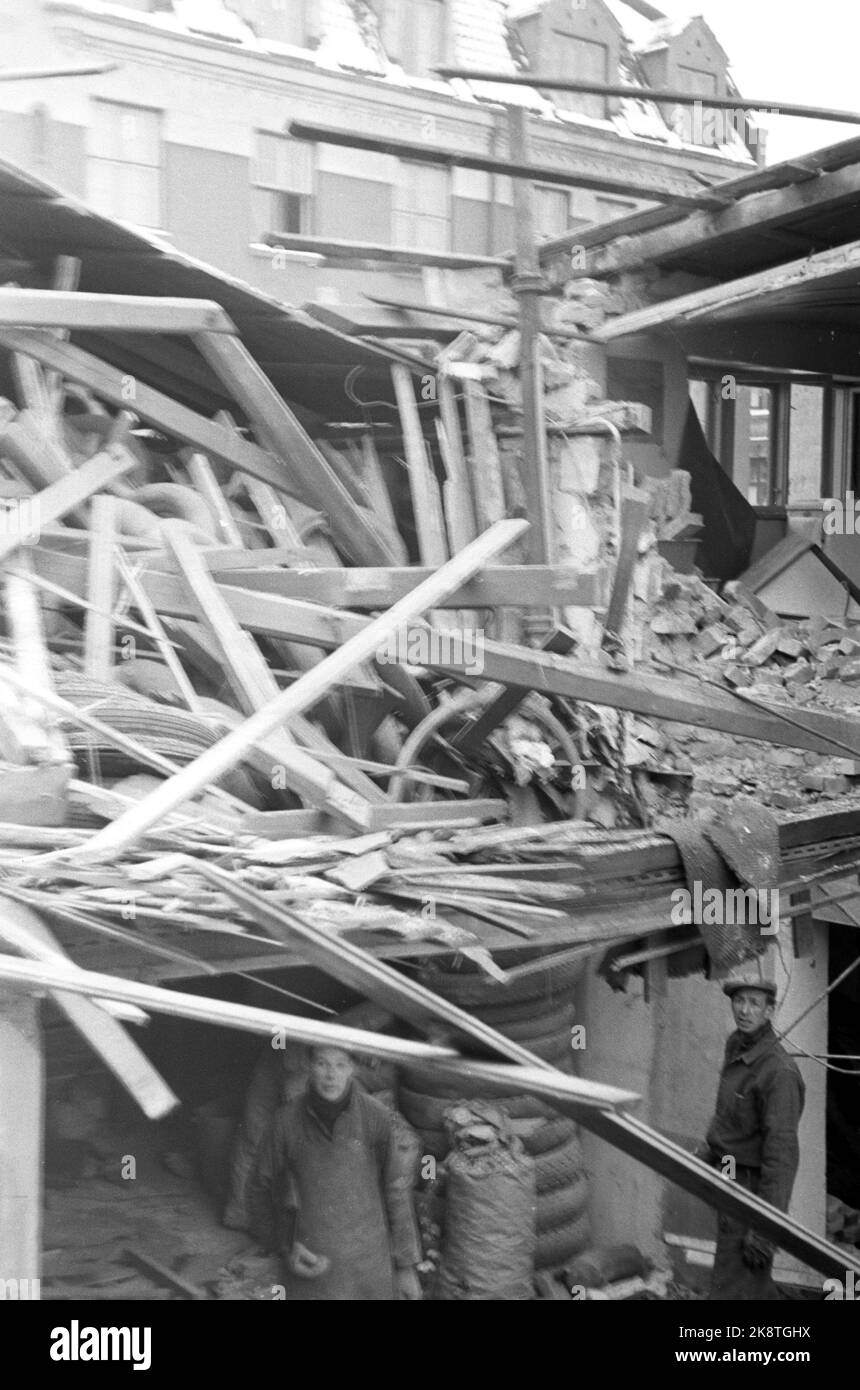 WW2 Oslo 19450201 Explosion in Sunnaa's rubber workshop ...