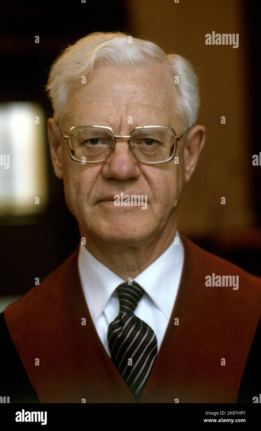 Rolv ryssdal hi-res stock photography and images - Alamy