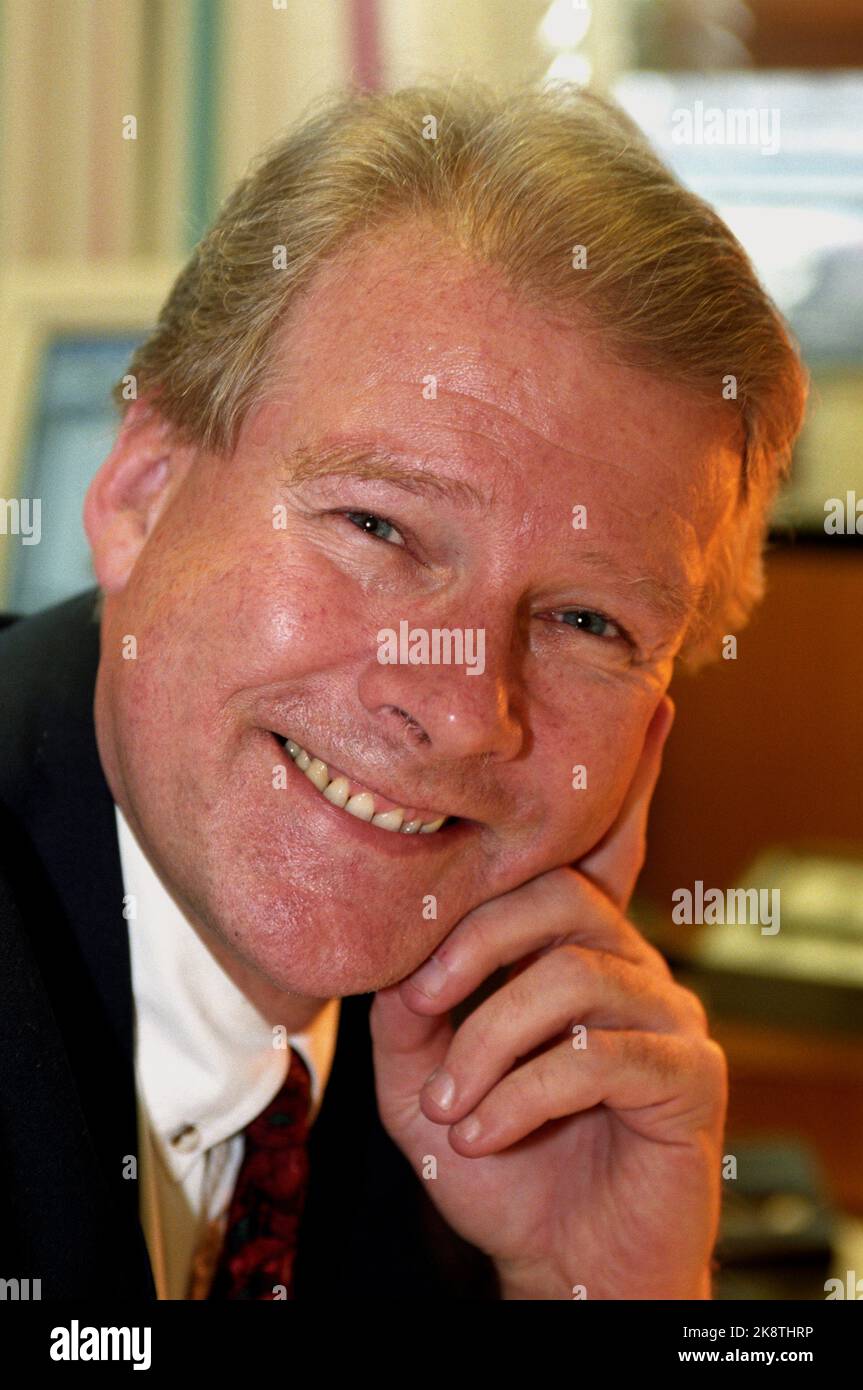 Oslo 19950329: Carl I. Hagen, party chairman Frp, photographed in his ...