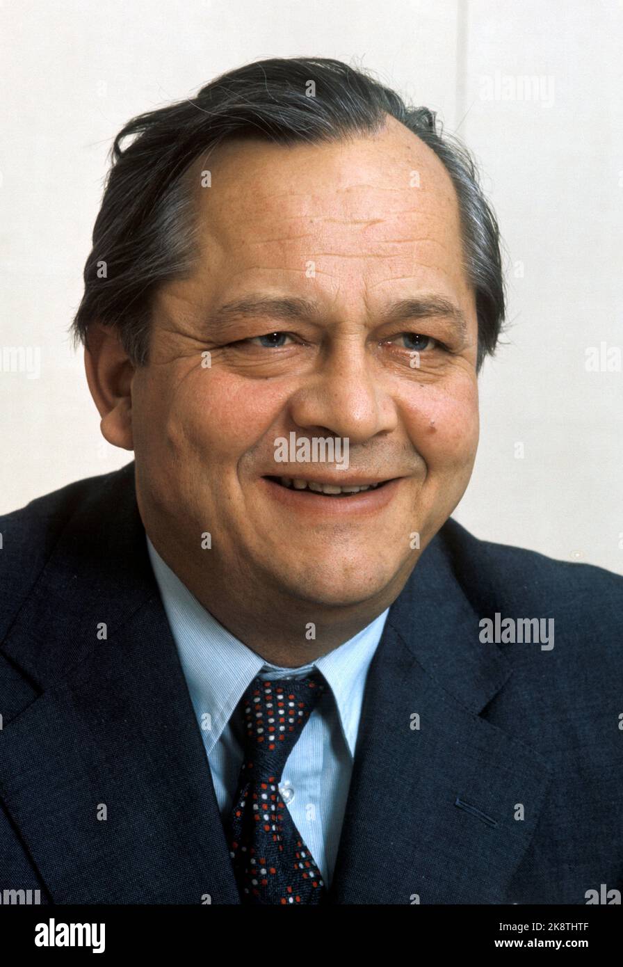 Ntb the defense alone portrait hi-res stock photography and images - Alamy