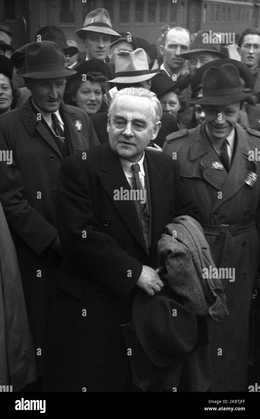 Oslo 194509 Peace Days, May 1945. "The voice from London" Hallomann ...