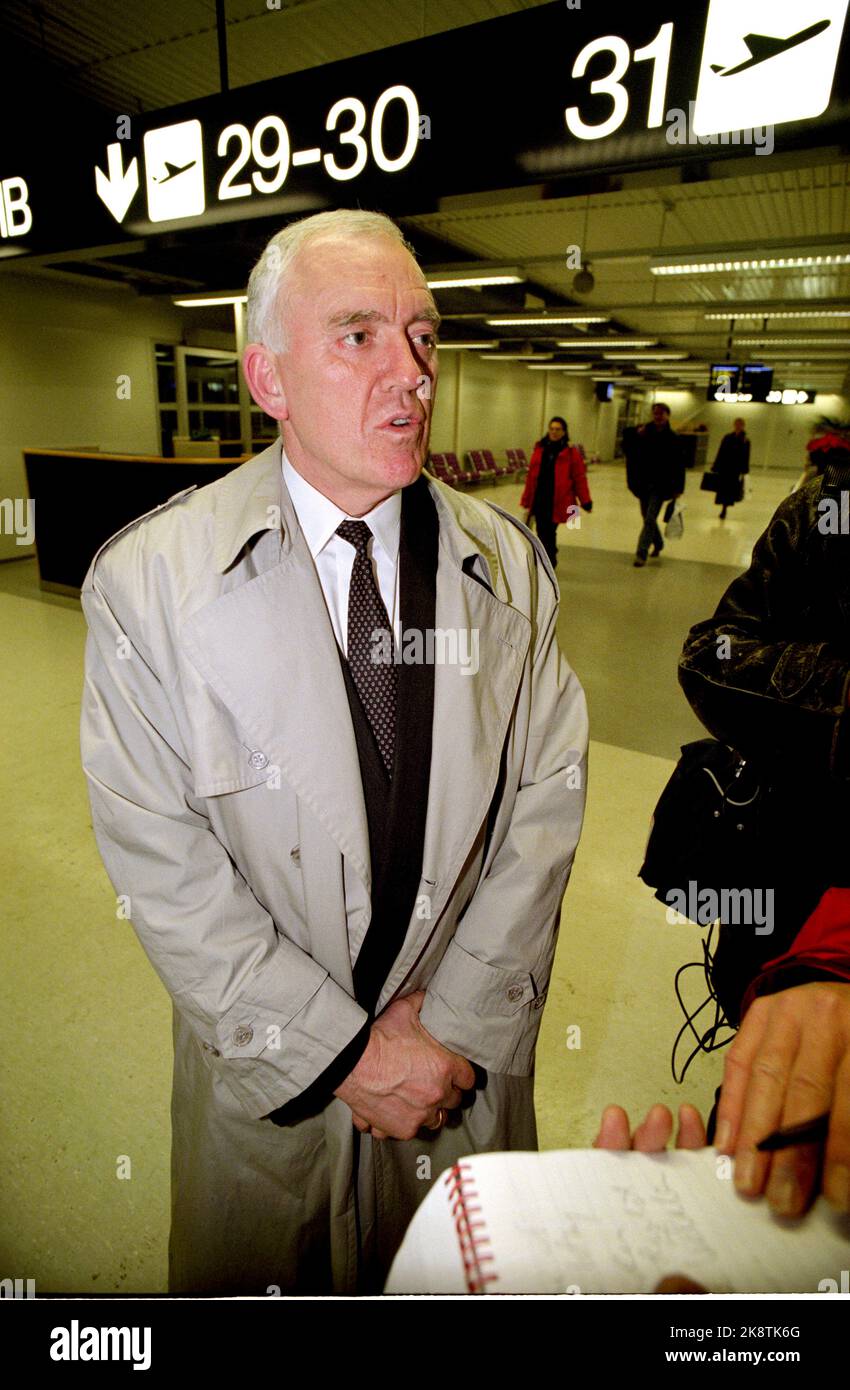 Fornebu, Bærum 19941222: Newly appointed chairman of NSB Jan Reinås ...