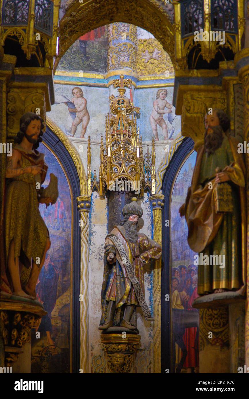 Portugal, Tomar, Convent of Christ, Charola, Rotunda, Round Church ...