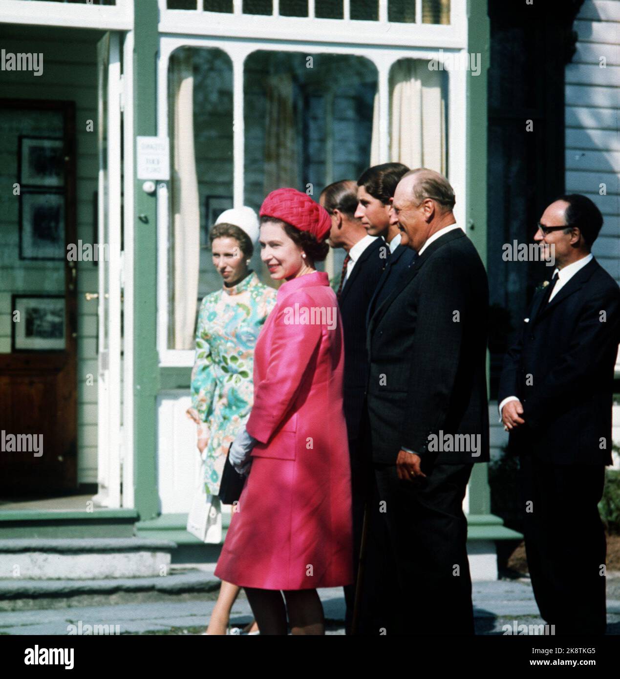 Bergen 19690807. Queen Elizabeth in Norway with the family. The royals ...