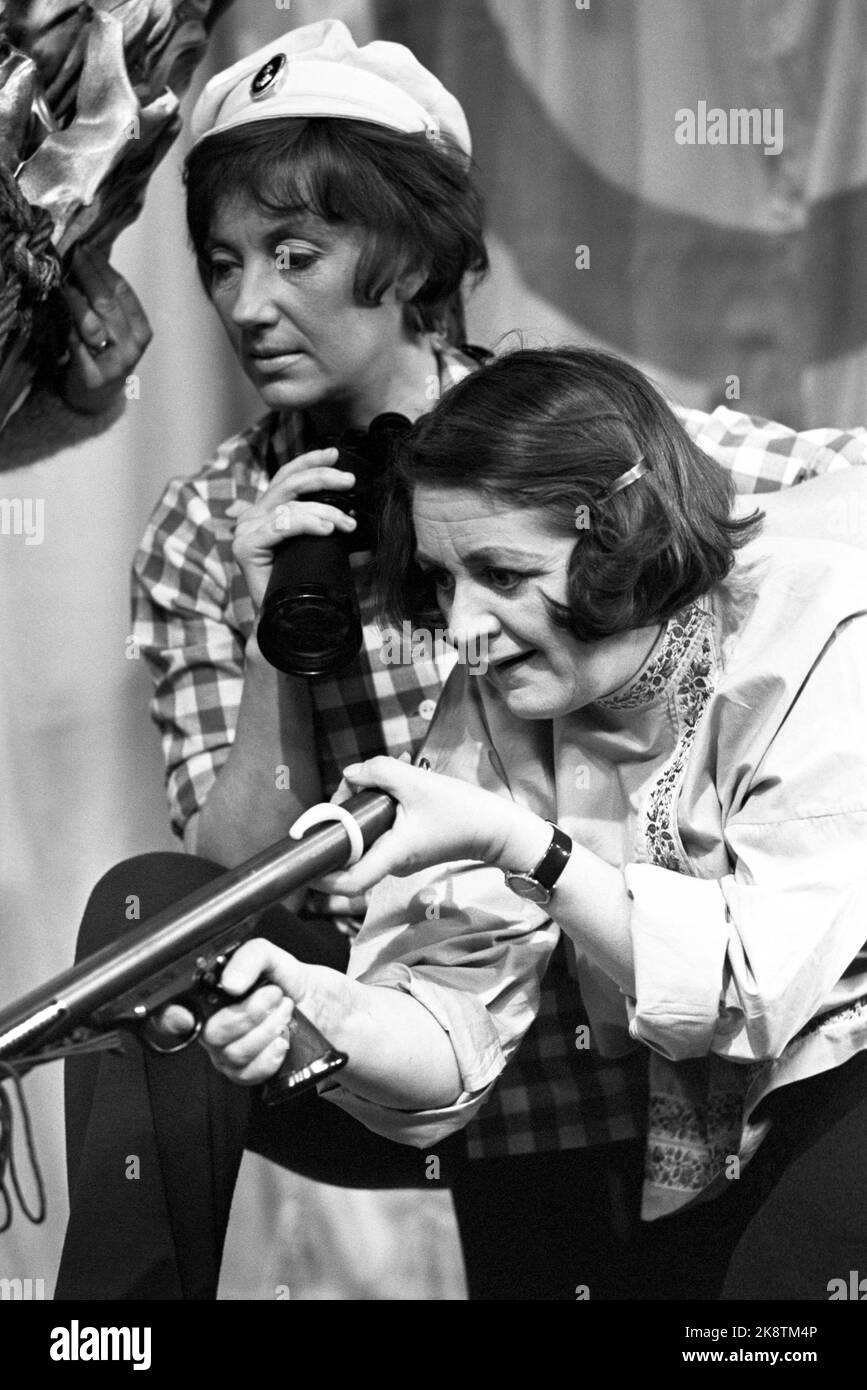 Here is elsa lystad t v and turid balke photo hi-res stock photography ...