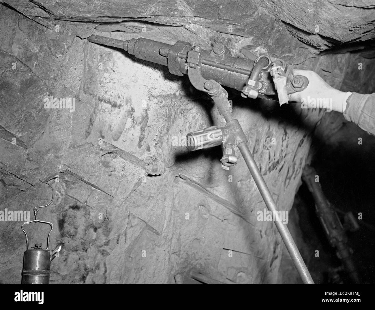 Sv ntb mines close miners working men hi-res stock photography and ...