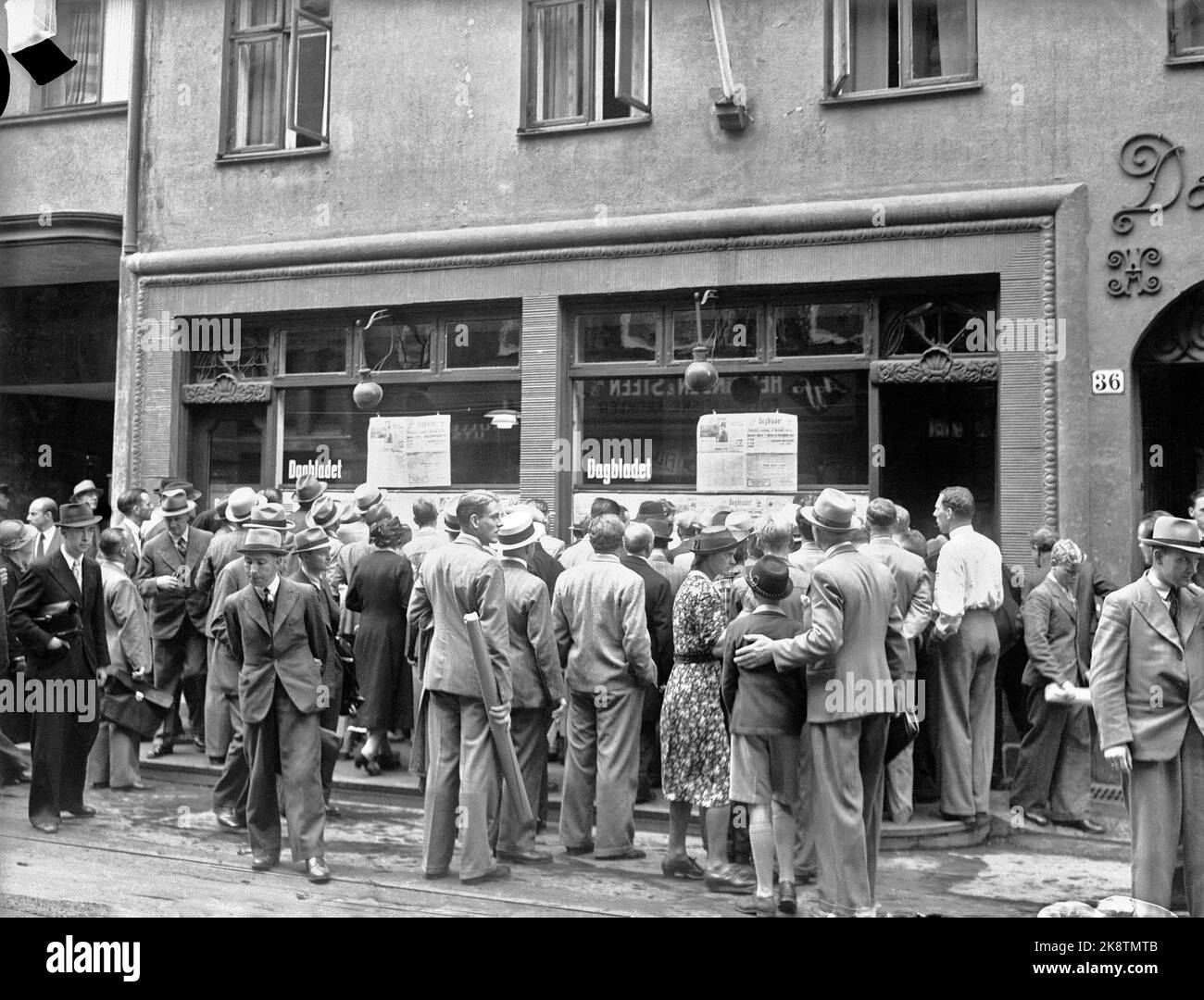 World war ii newspaper hi-res stock photography and images - Alamy