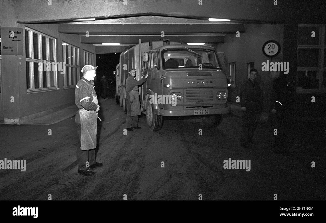 Oslo in the fall of 1965. Oslo Cleaning work has 104 garbage trucks ...