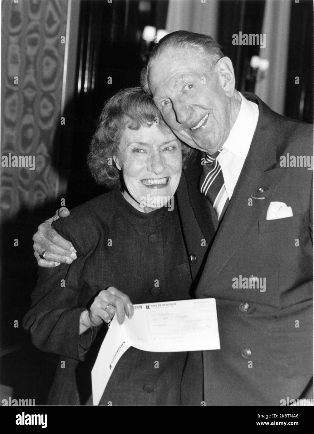 19920214 hi-res stock photography and images - Alamy