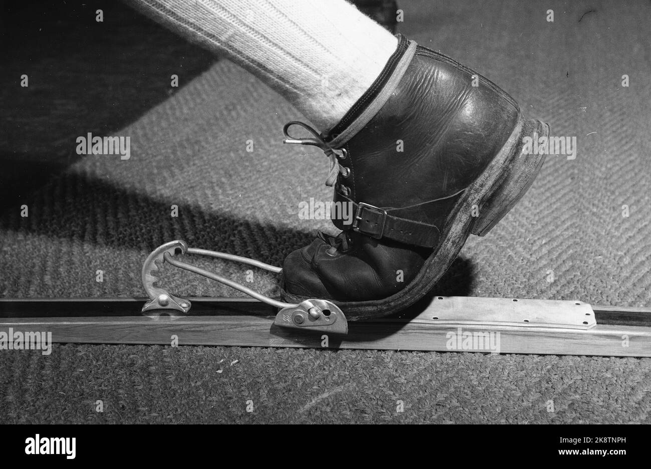 Oslo 1948 "History of the Shipbindings" Modern Rottefella bonding. The ...