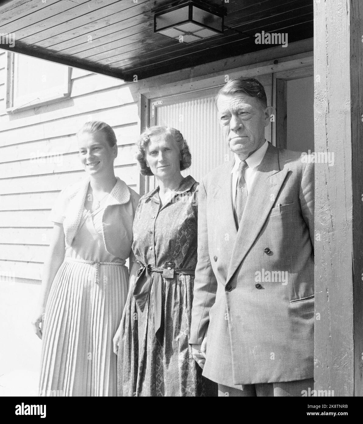 Søgne August 22, 1959. Great booth in Søgne when the fishmonger's ...