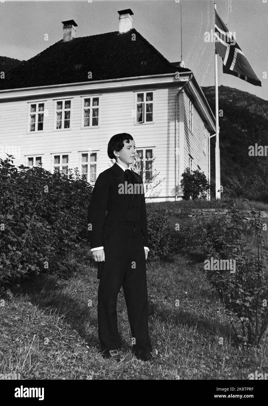 Bergen in the spring of 1953. The first festival games. Many well ...