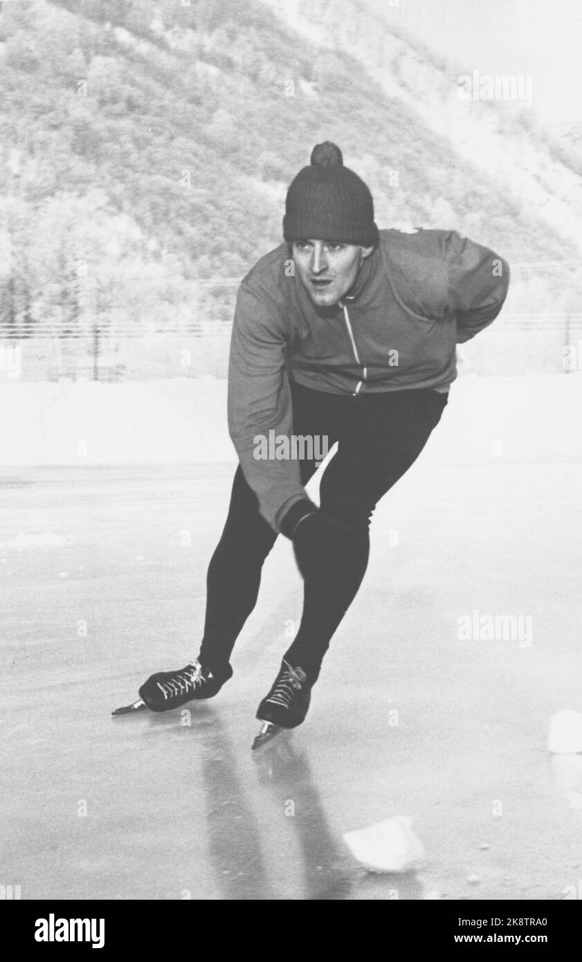 Ivar aaserud ntb current skate full figure action alone hi-res stock ...