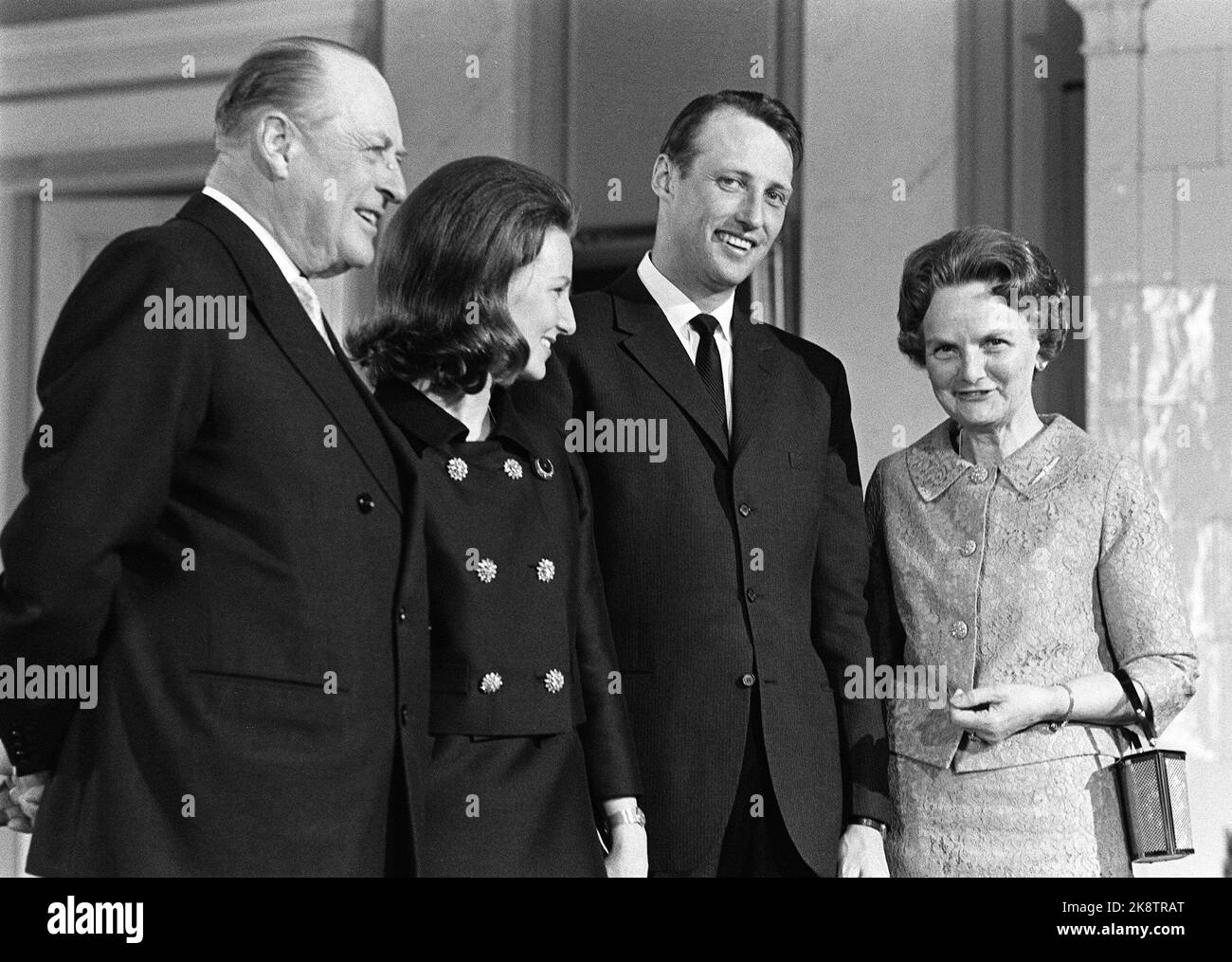 19680319; Picture taken at the castle in connection with Crown Prince ...