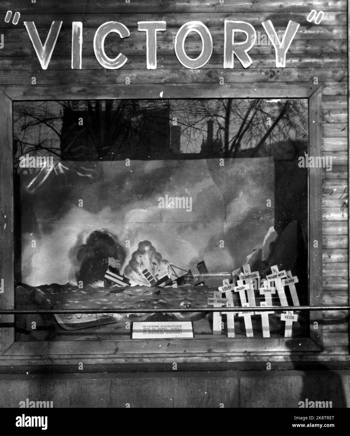 WW2 Oslo 19440224 German Statsban's information office. Here window ...