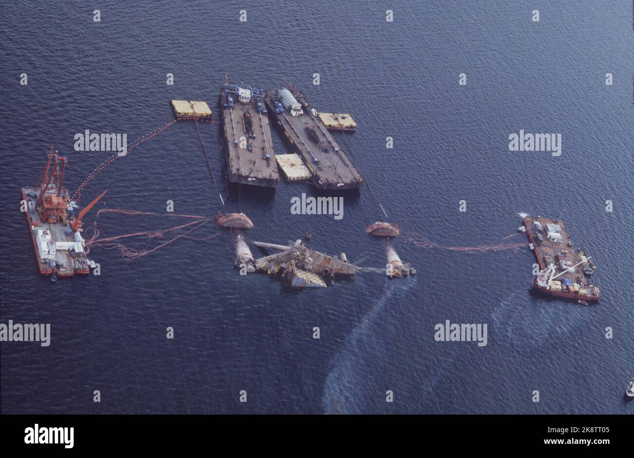 Erik thorberg ntb ntb accidents aerial oil platforms hi-res stock ...