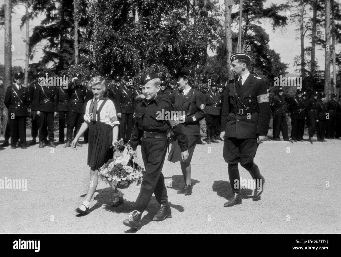 Oslo 18-07-1942. Minister President Vidkun Quisling's 55 -year birthday ...