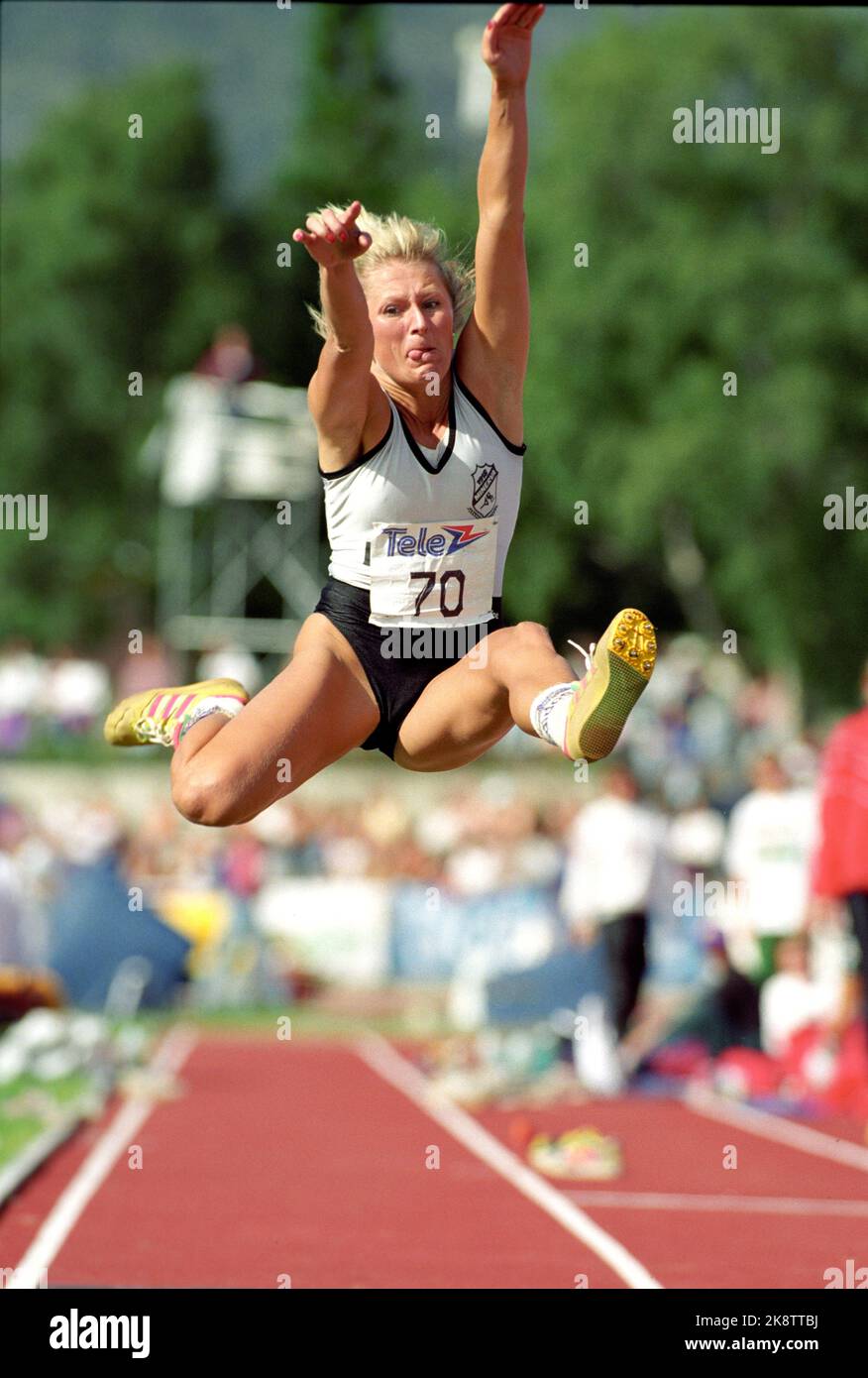 Full length figure hi-res stock photography and images - Alamy