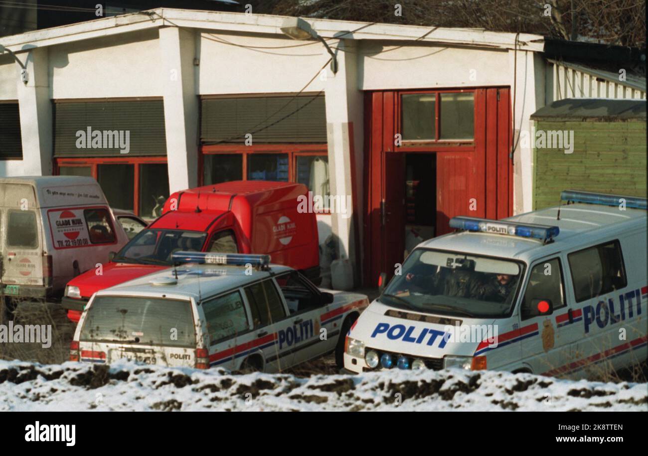 Oslo 19960128: MC War-unrest between the MC gangs. Police kept guarding ...