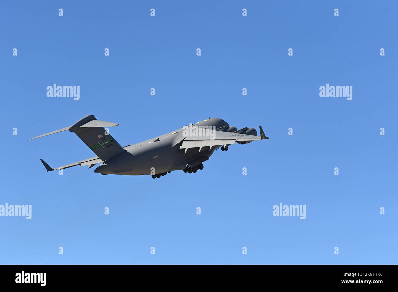 USAF C-17 Globemaster III takes off from MCAS Miramar in San Diego ...