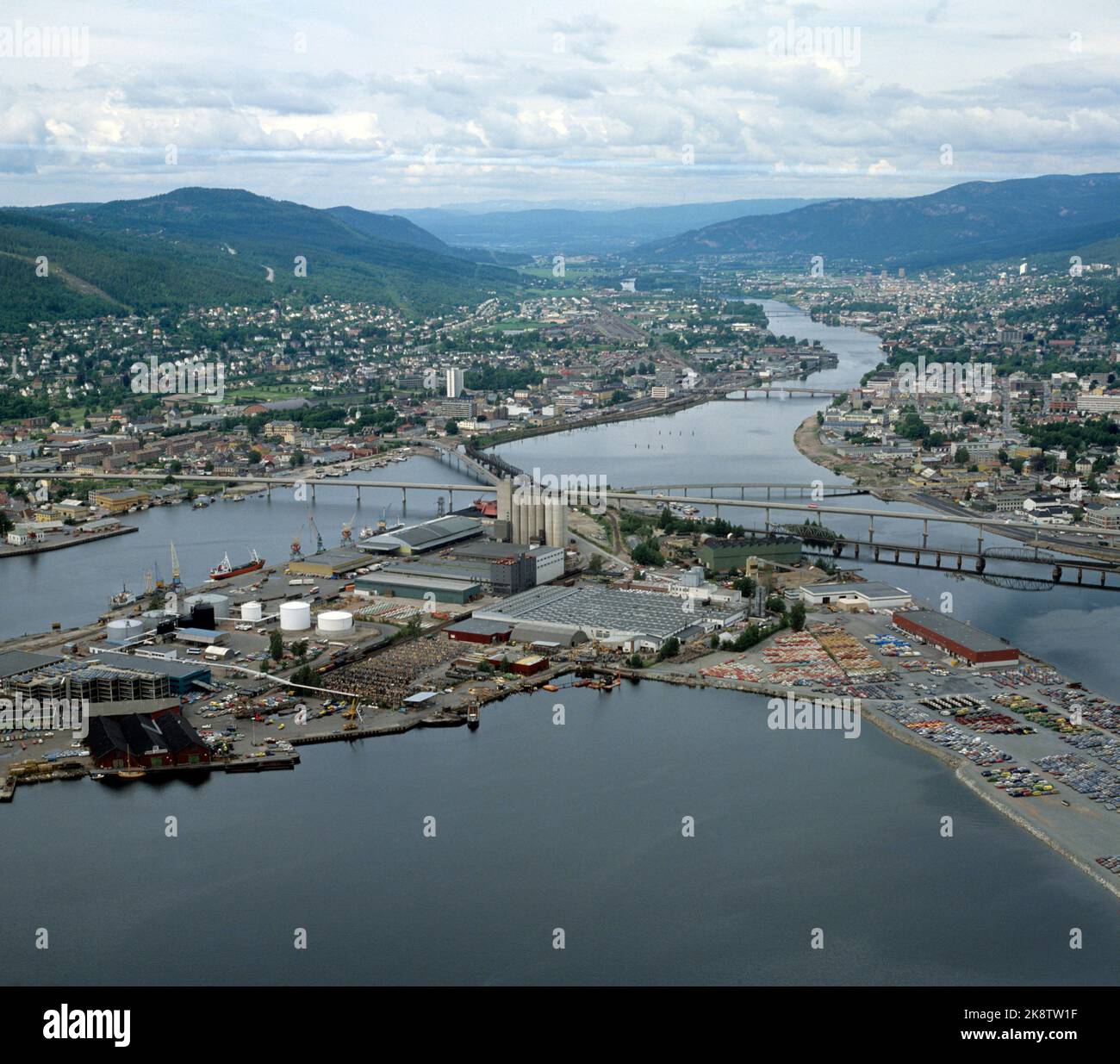 Henrik laurvik overview city pictures bridge hi-res stock photography ...