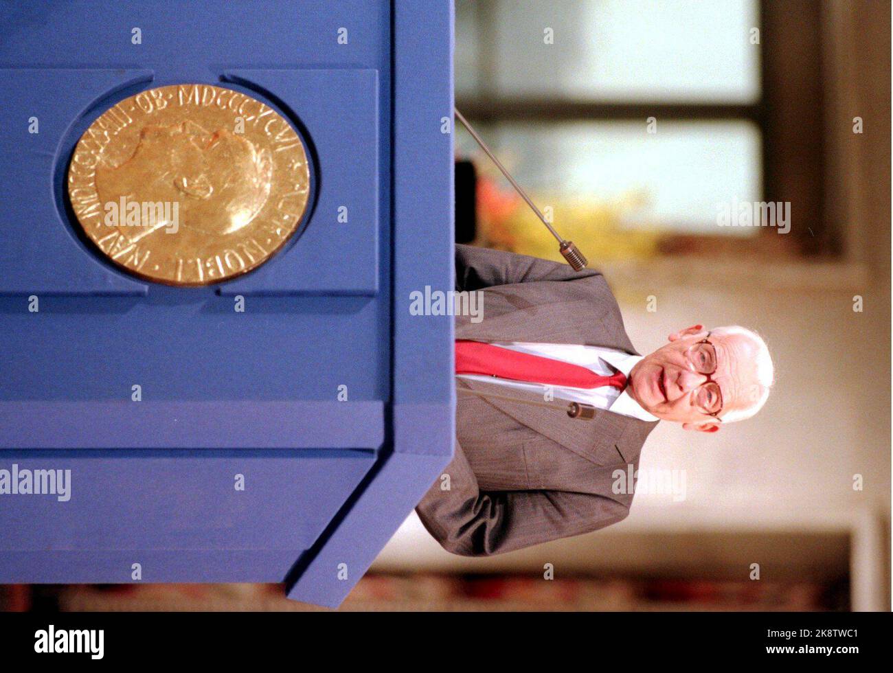 Nobel prize winner joseph rotblat hi-res stock photography and images ...