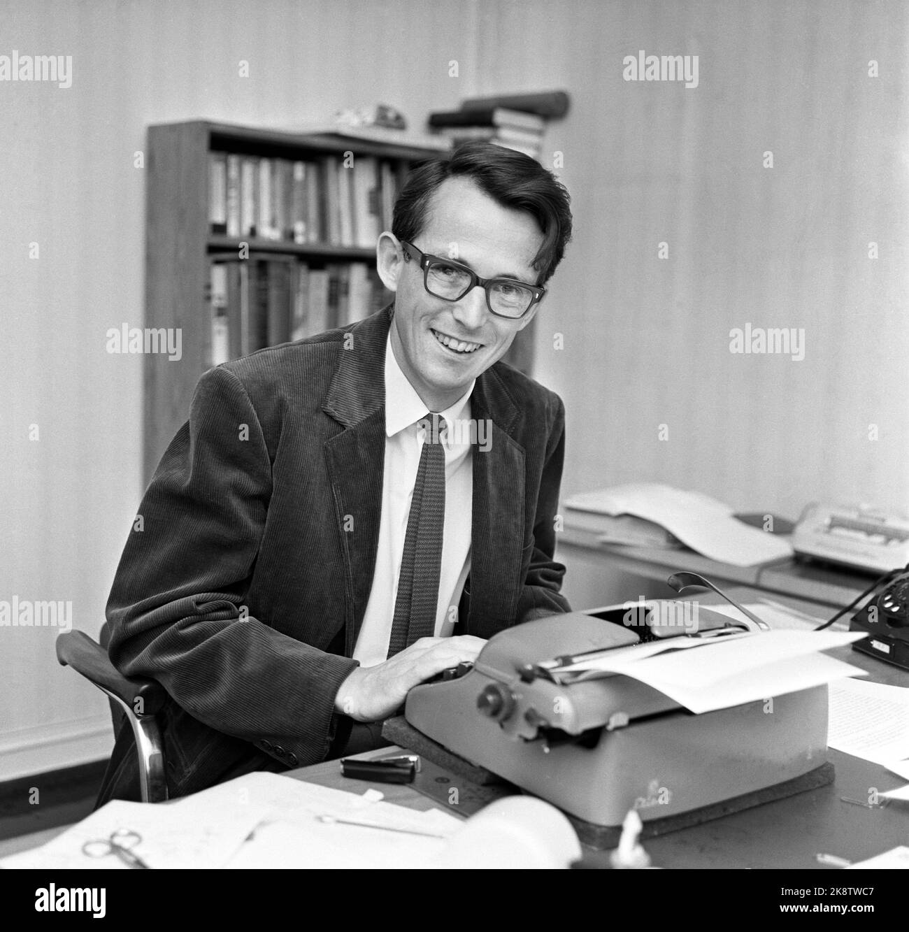 1966 06 28 dr phil thomas mathiesen photo hi-res stock photography and ...