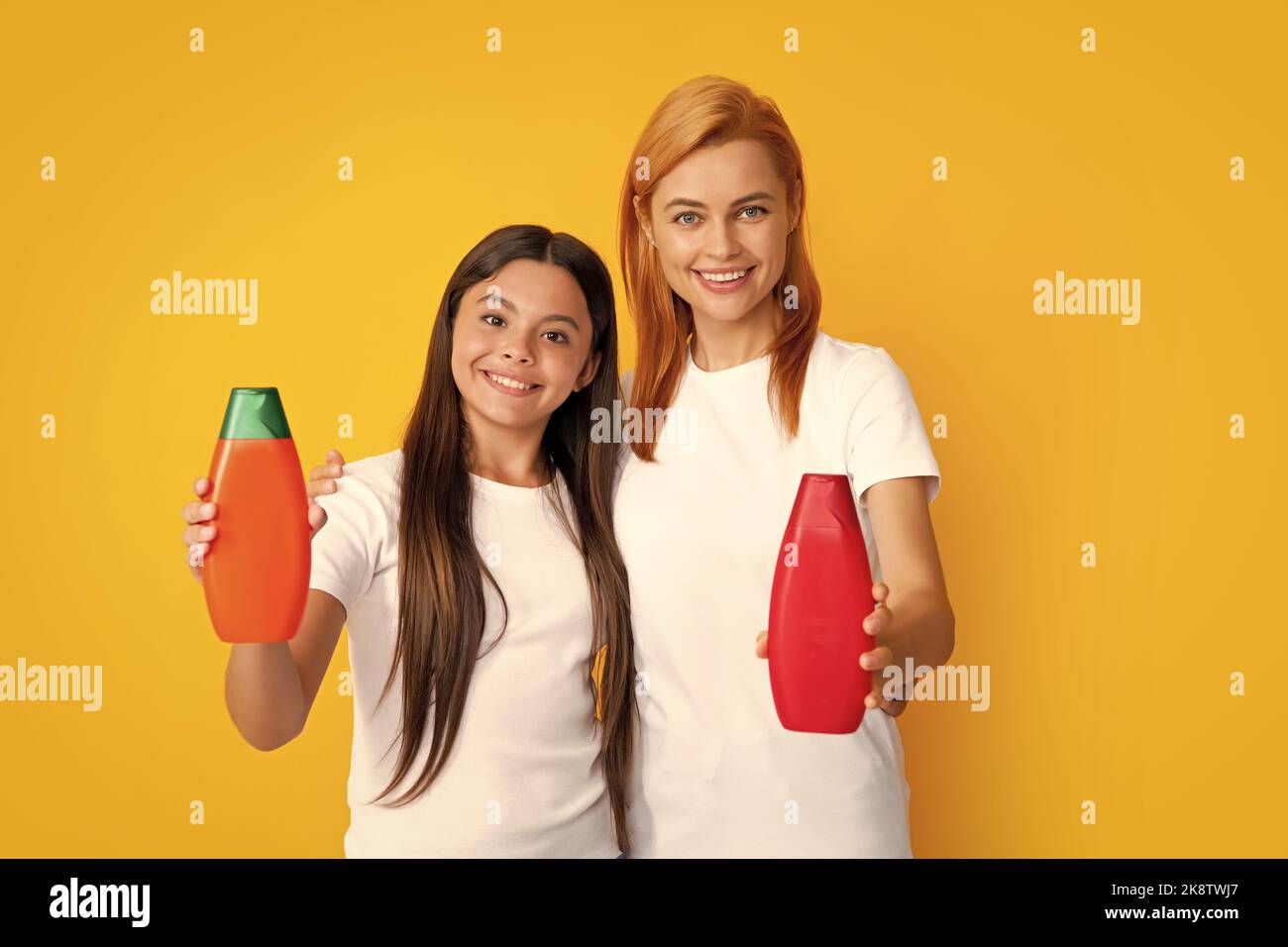 Shampoo conditioner bottles hi-res stock photography and images - Alamy